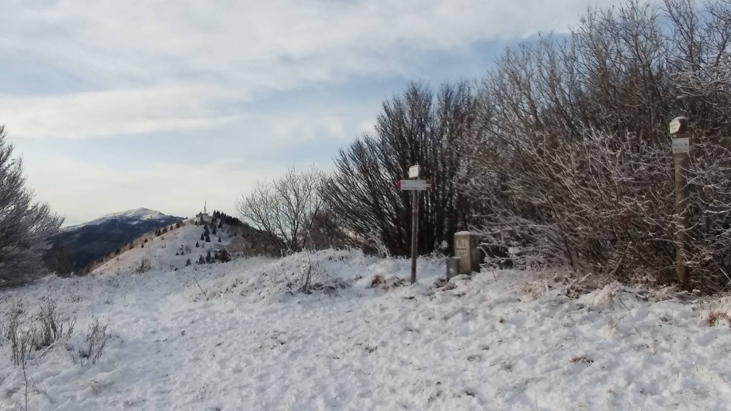 Za gradom - Nagnoj | Splošno | Mountains Geek